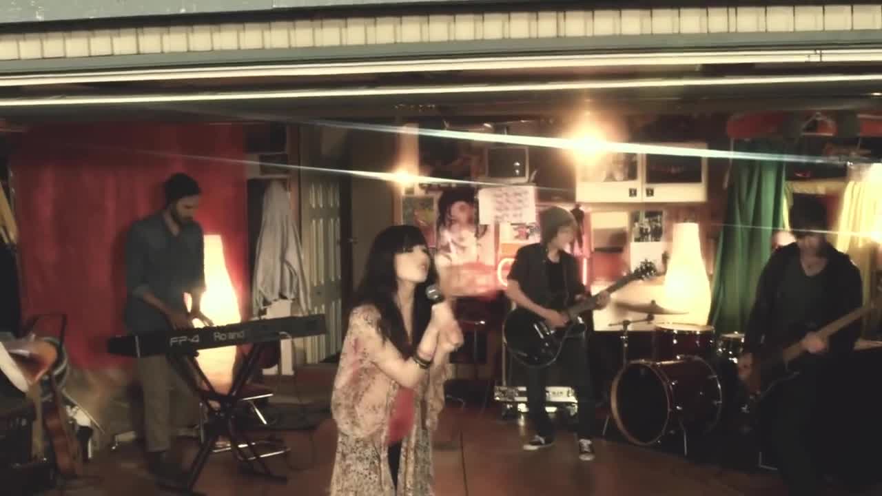 Carly Rae Jepsen VEVO - Call me maybe | Download HD video clip on | Vlipsy