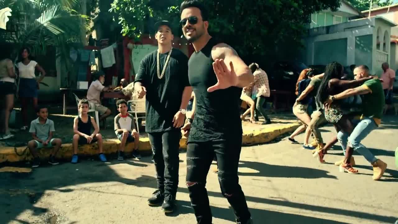 Luis Fonsi - Despacito | Download HD video clip on | Vlipsy