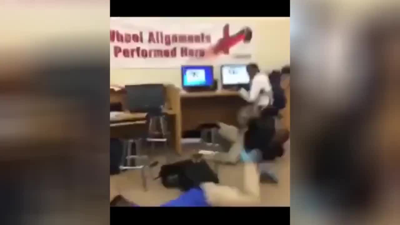 Vine - Computer Lab Dropkick | Download HD video clip on | Vlipsy