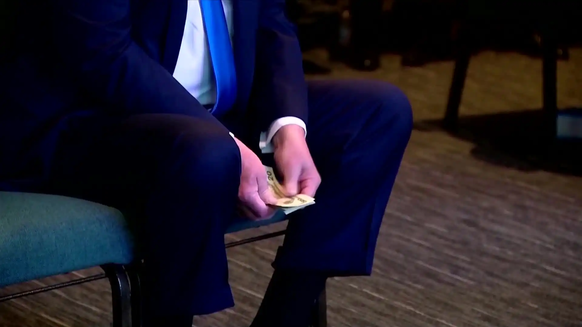 Trump - Counting money | Download HD video clip on | Vlipsy