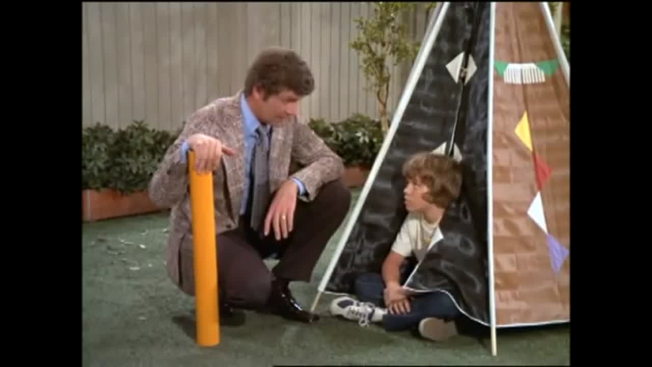 Brady Bunch: I was a Real Dummy For Not Studying - Find clips on VLIPSY