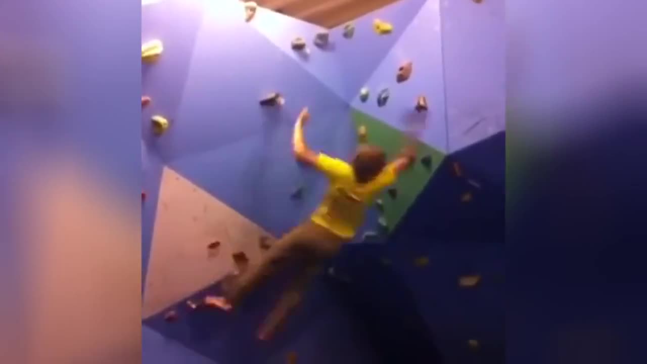 Vine - Rock climbing fail | Download HD video clip on | Vlipsy