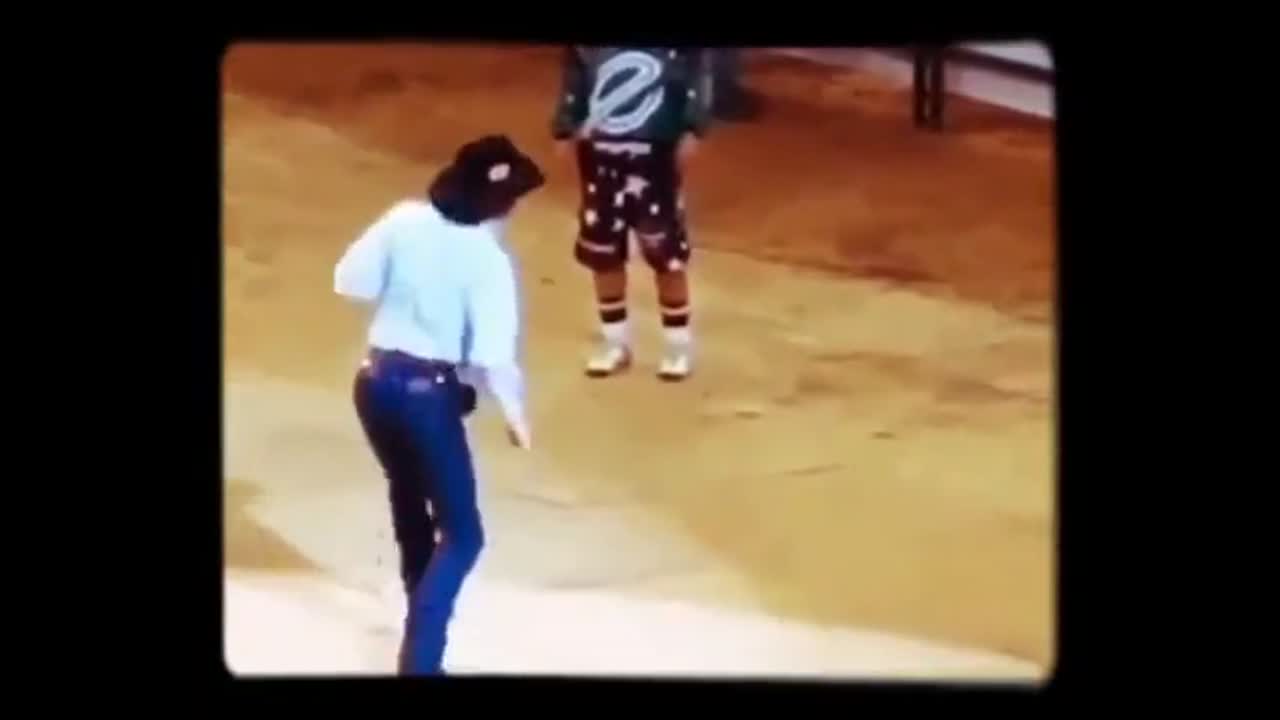 Lil Nas X - Old Town Road | Download HD video clip on | Vlipsy