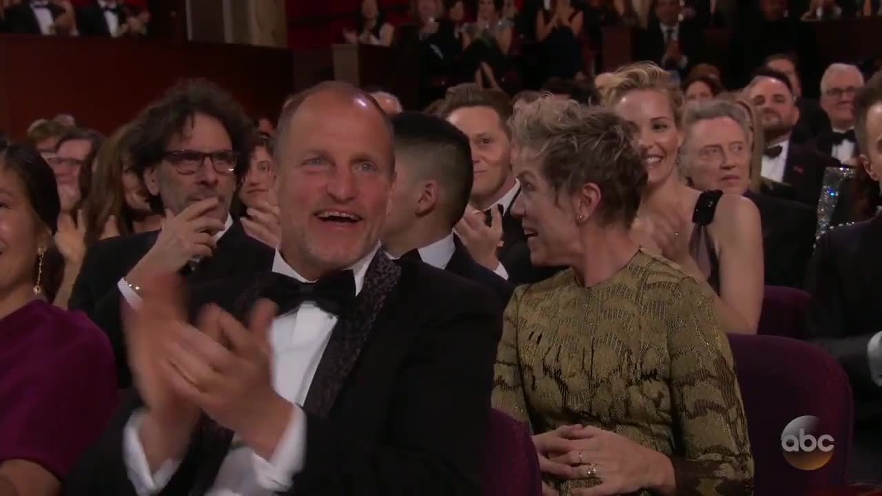 2018 Oscars - Woody Harrelson Clapping | Download HD video clip on | Vlipsy