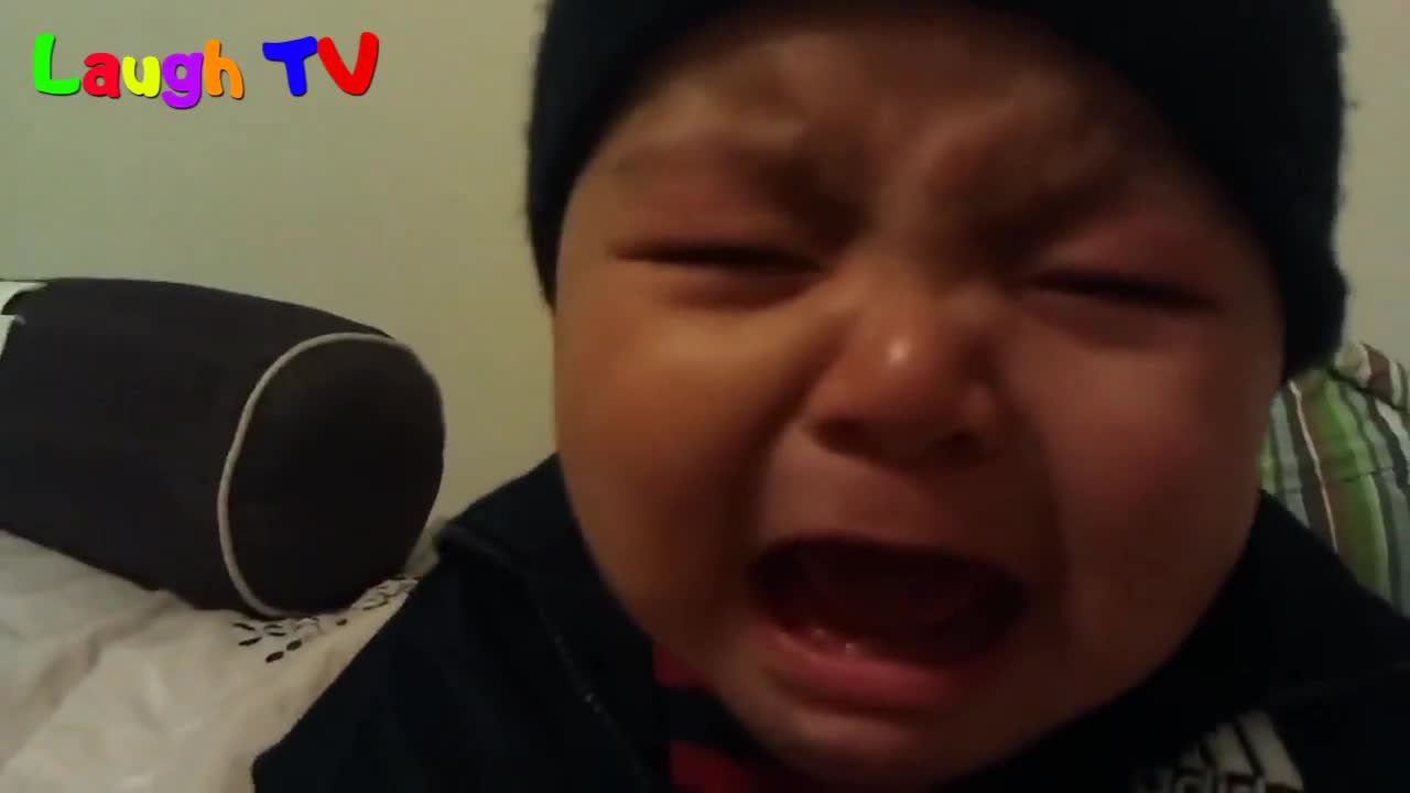 Laugh TV - Crying Baby | Download HD video clip on | Vlipsy
