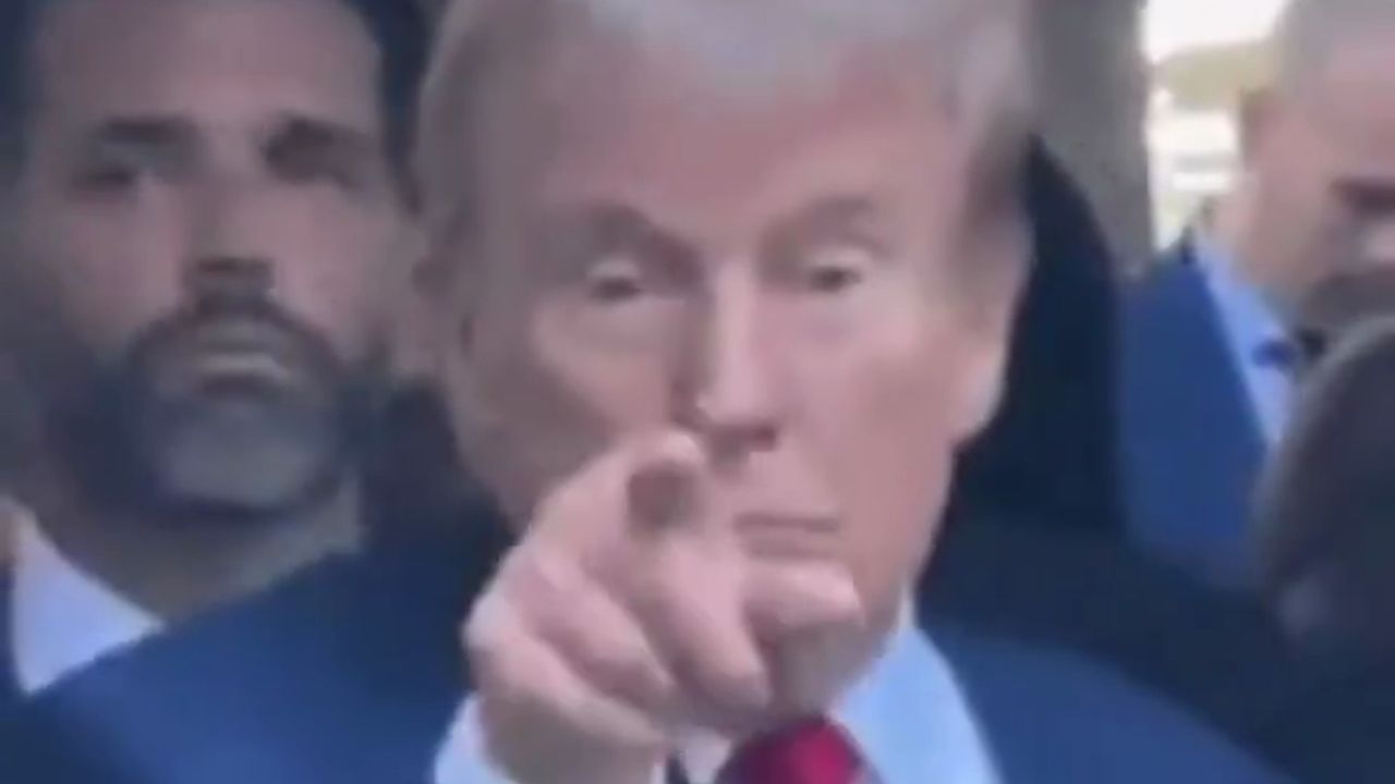 Trump - Pointing Meme | Download HD video clip on | Vlipsy