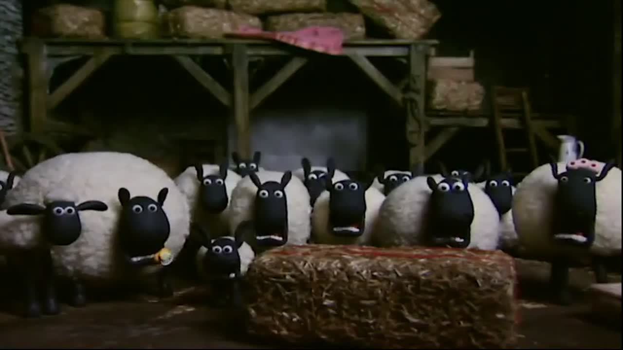 Shaun the Sheep - Scared | Download HD video clip on | Vlipsy