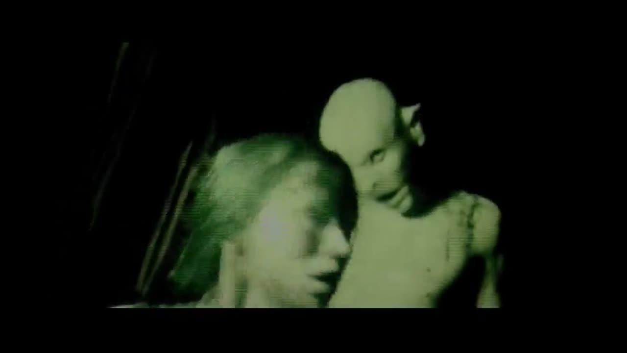 The Descent: Cave Creature. Find clips on VLIPSY