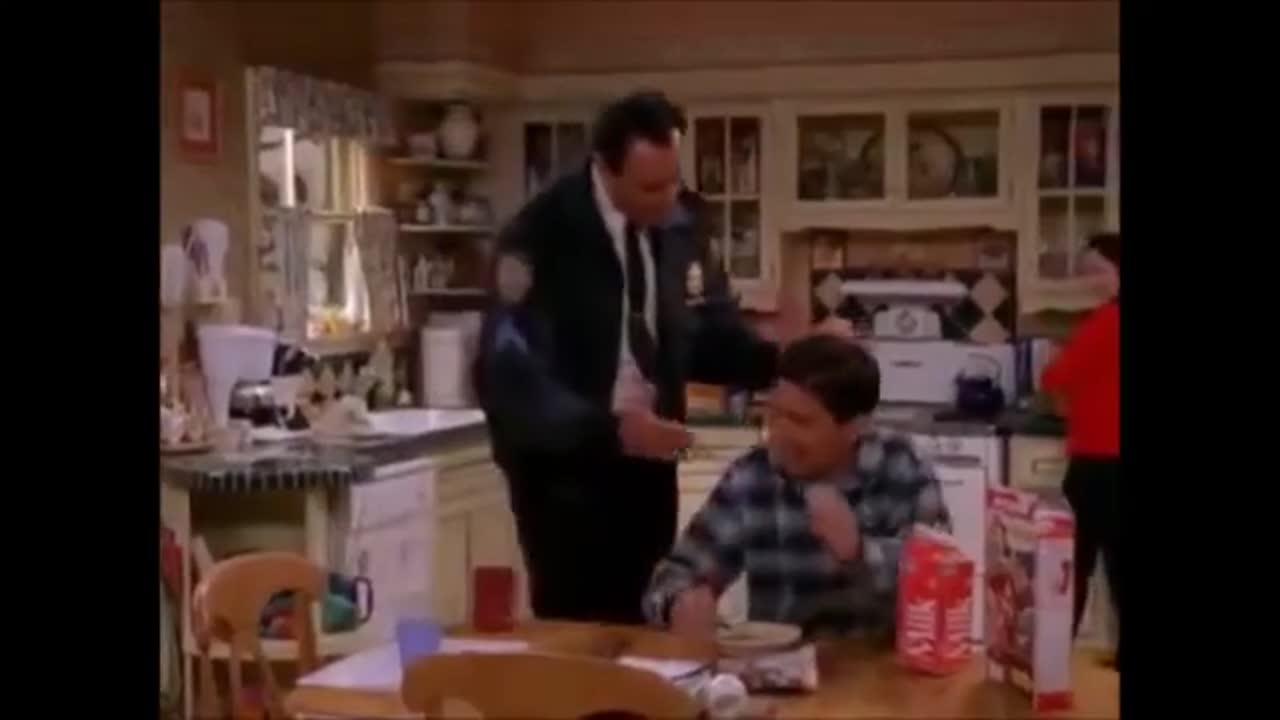 Everybody Loves Raymond - Robert Gives Brother Raymond a Kiss ...