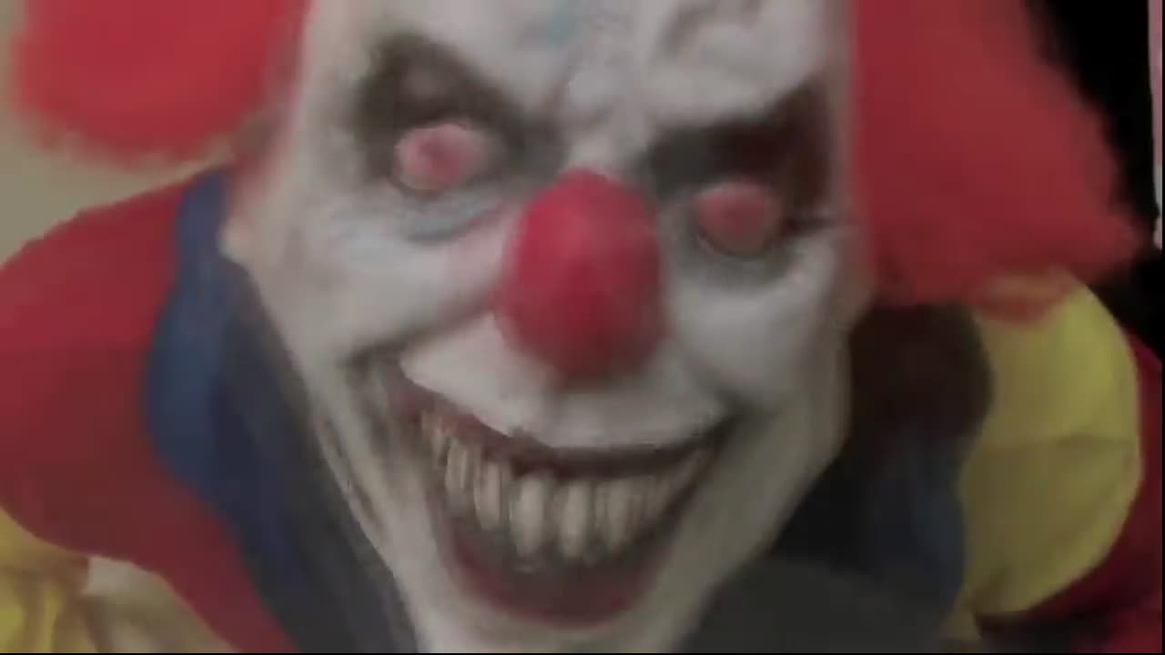 Creepy Clown - Jump Scare | Download HD video clip on | Vlipsy