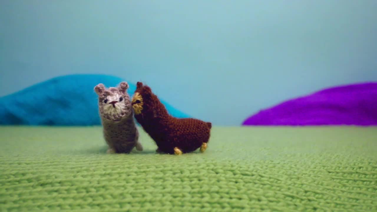 Alpaca Smacka: Cheek Kiss. Find clips on VLIPSY